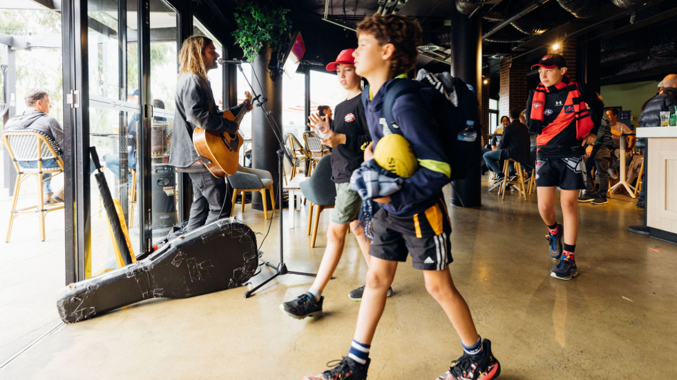 Experience Adelaide | Ruck and Roll