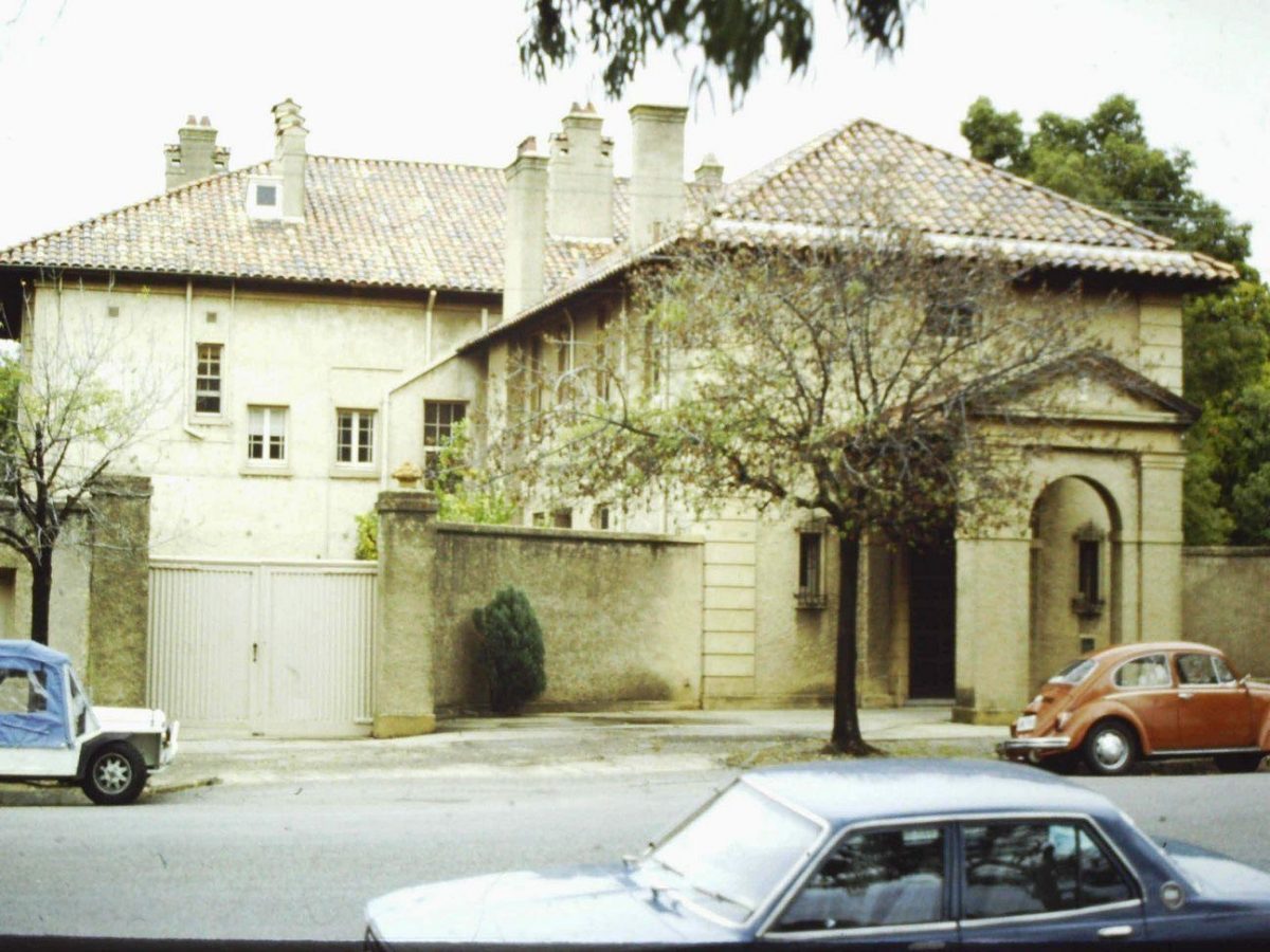 Dwelling ('Nurney House'), including Loggia, Garden, Sheds, Laundry ...