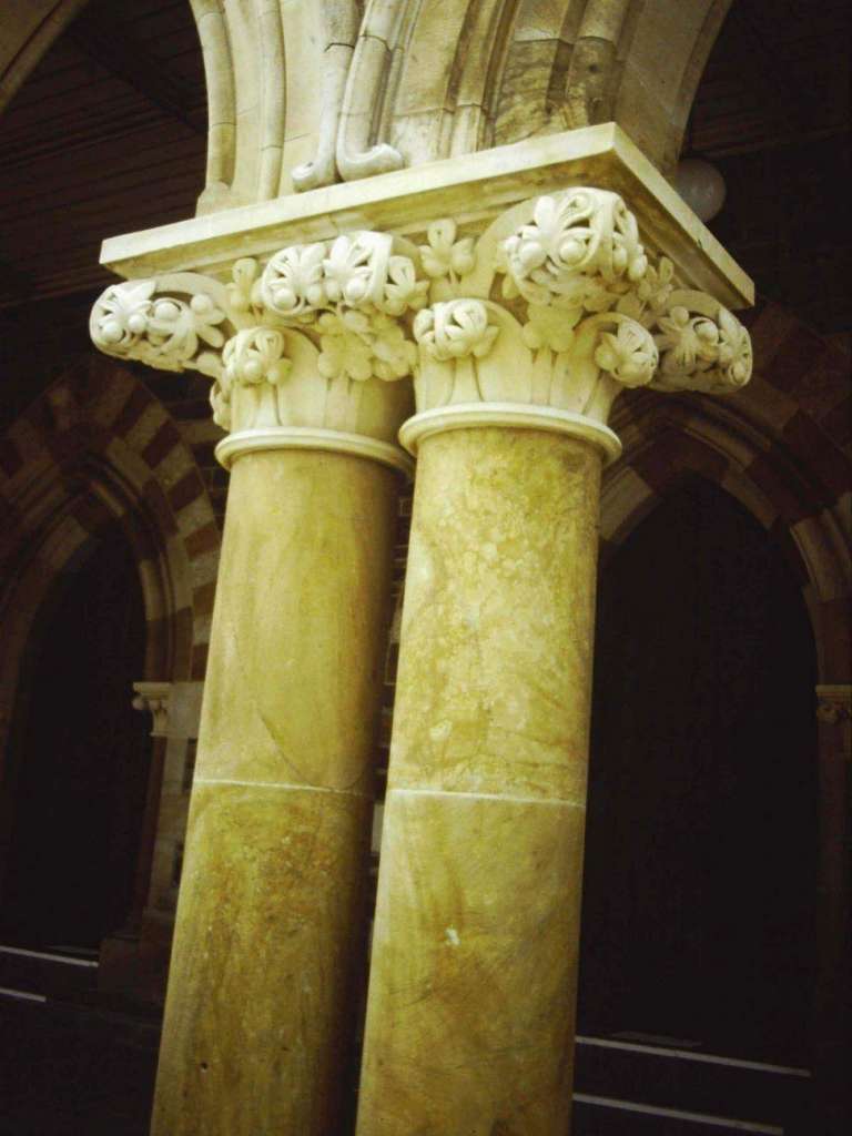 Pilgrim Uniting (previously Stow Memorial) Church - 2-10 Flinders ...