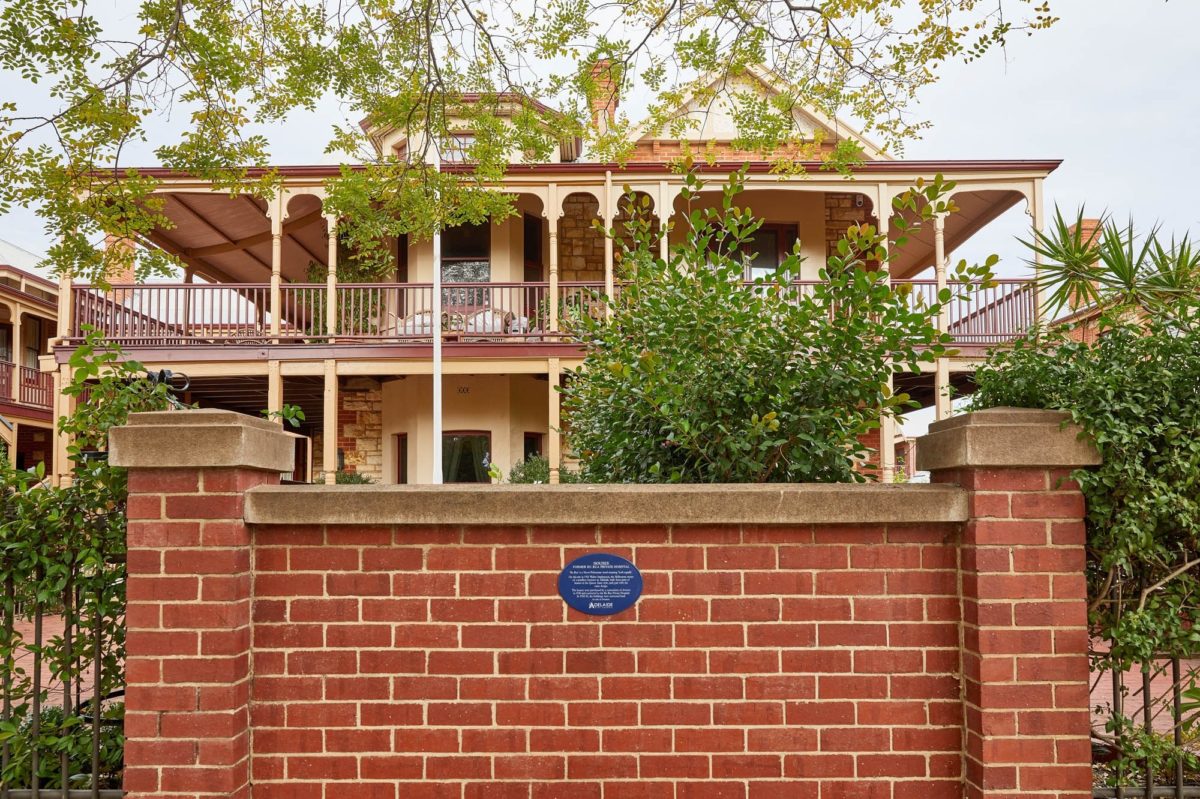 Three pairs of semi-detached houses Rua Rua Mansions - 101-102, 103 ...