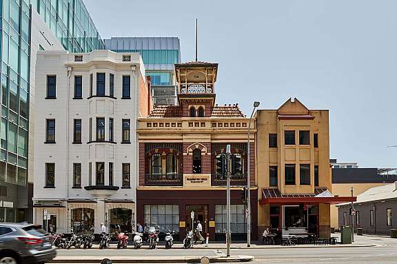 Observatory House Office (former Instrument Manufacturer) - 84-86 ...