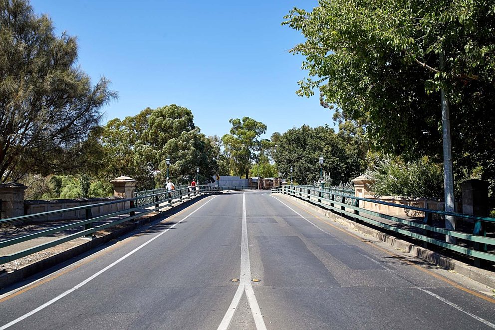 Albert Bridge over the River Torrens [Metal Girder] - Frome Road ...