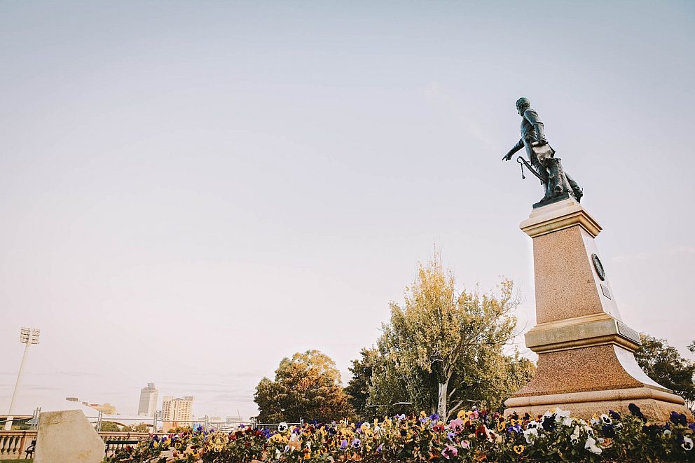 Light's Vision and Memorial to Colonel William Light - Montefiore Hill ...