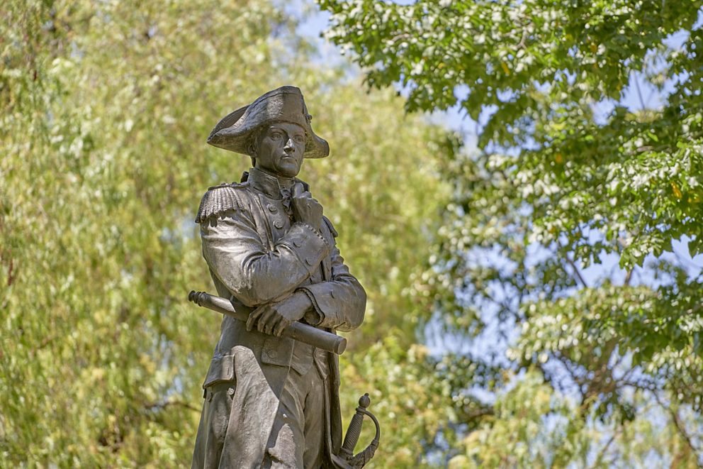Statue of Captain Matthew Flinders, Prince Henry Gardens - North ...