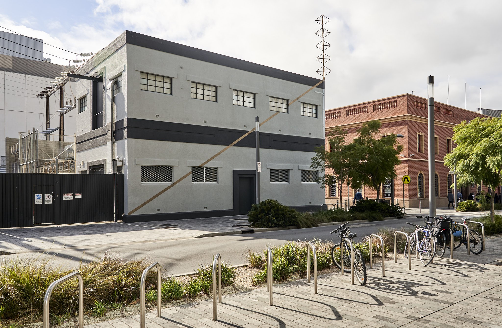 Endless Hoist | Art in Adelaide